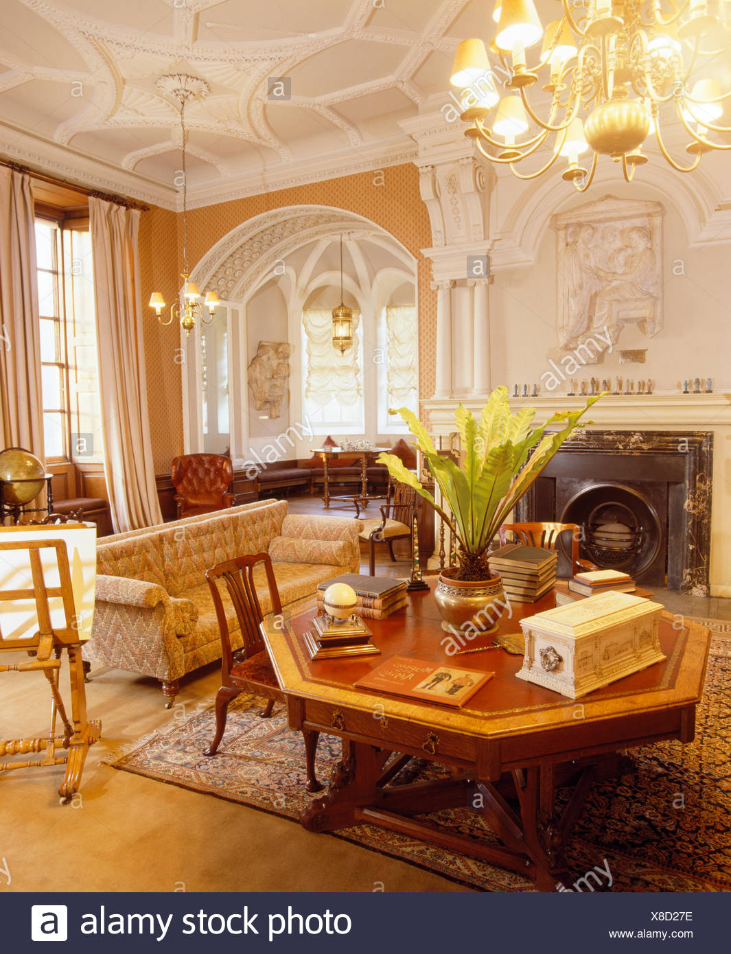 Hexagonal Room High Resolution Stock Photography and Images - Alamy