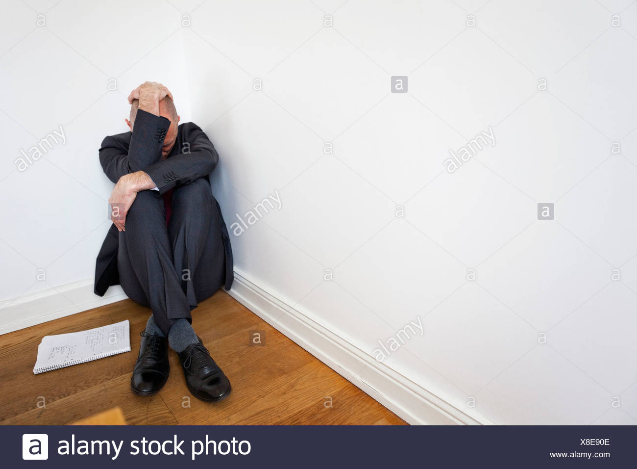 Distraught Man Stock Photos & Distraught Man Stock Images - Alamy