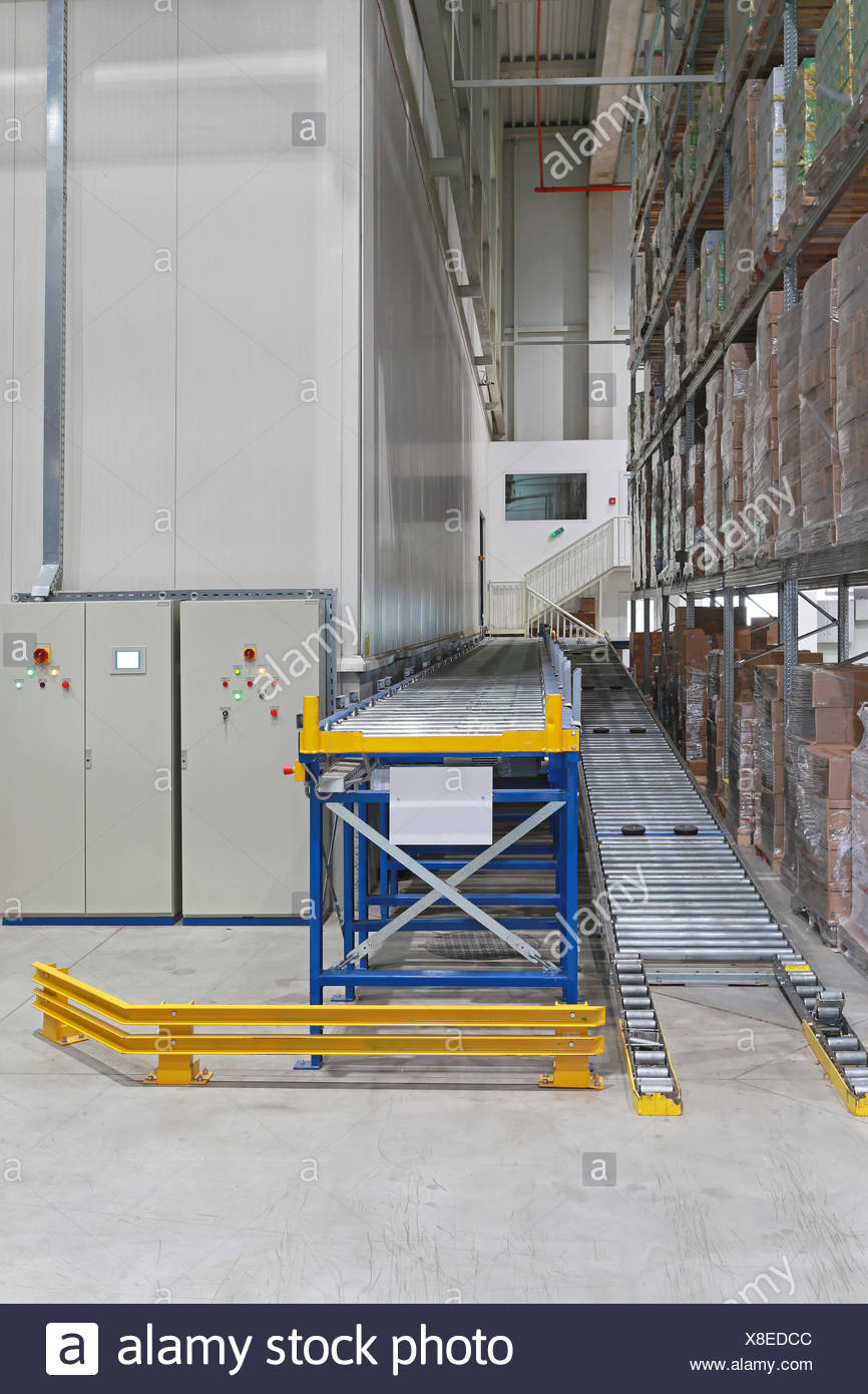 Cargo Ramp Stock Photos & Cargo Ramp Stock Images - Alamy