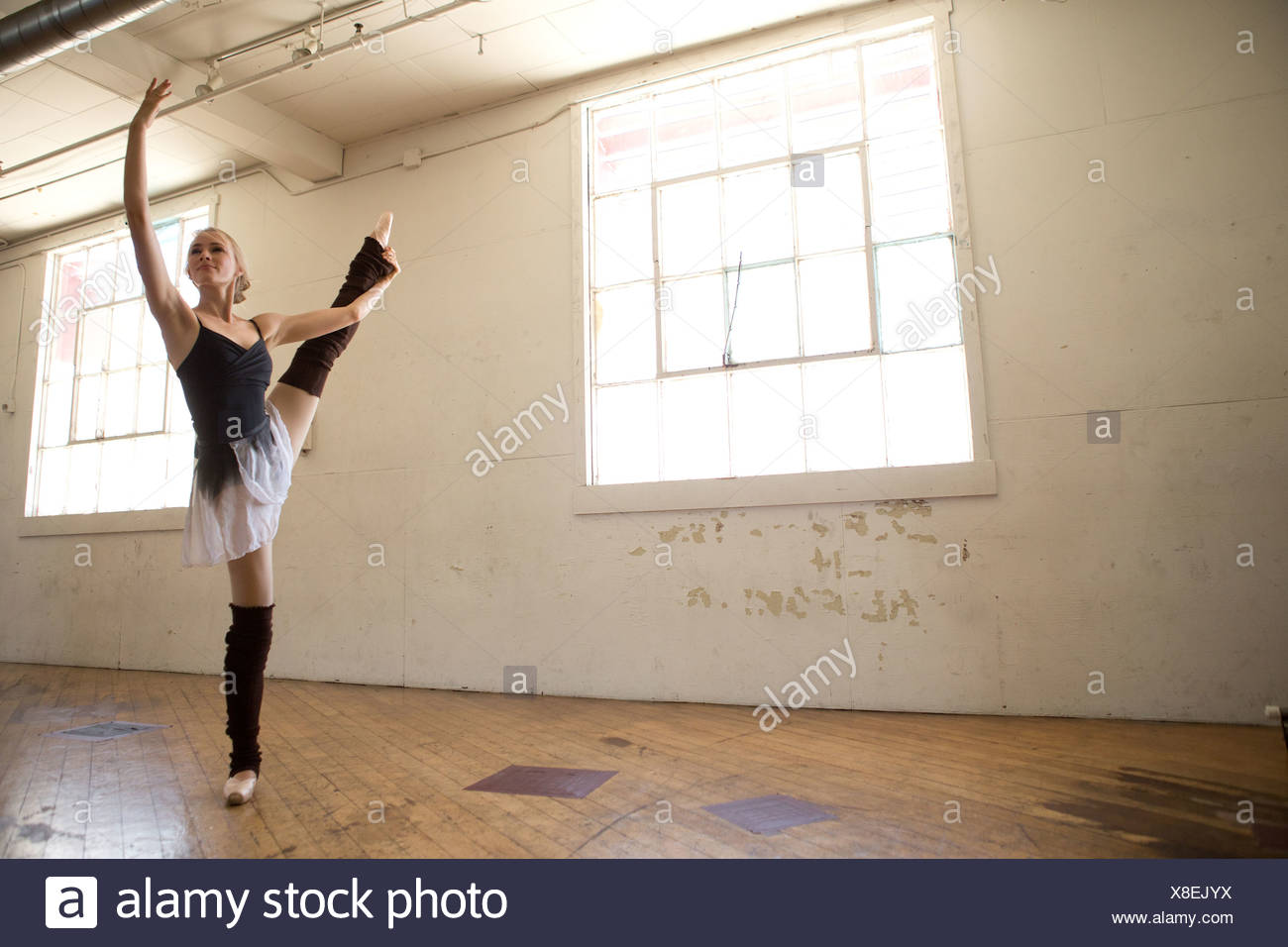 Standing On One Leg Stock Photos & Standing On One Leg Stock Images - Alamy