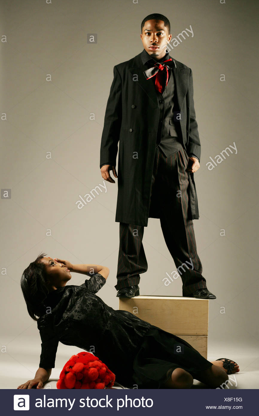 Fainting Woman Stock Photos & Fainting Woman Stock Images - Page 2 - Alamy