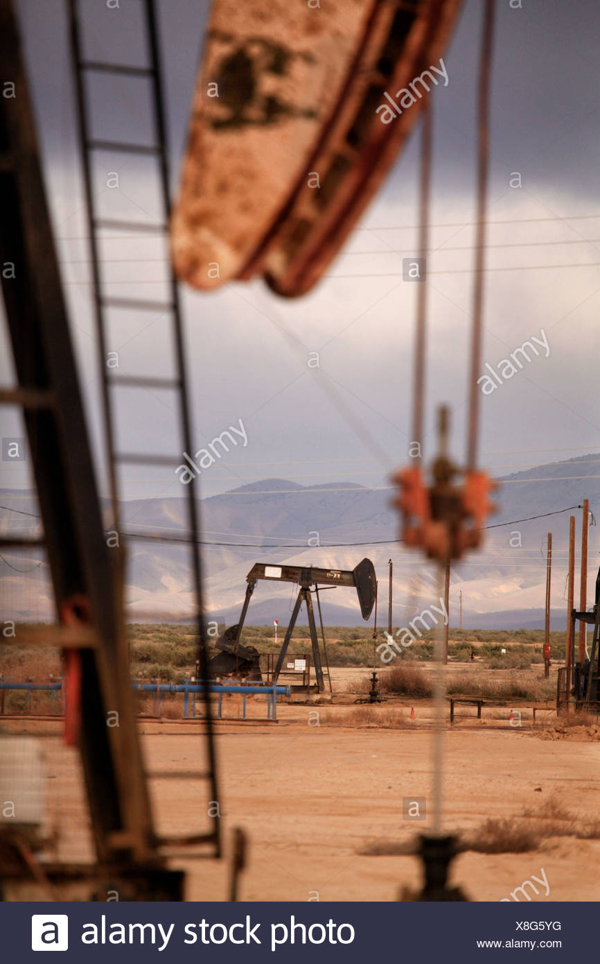 Desert Well High Resolution Stock Photography and Images - Alamy