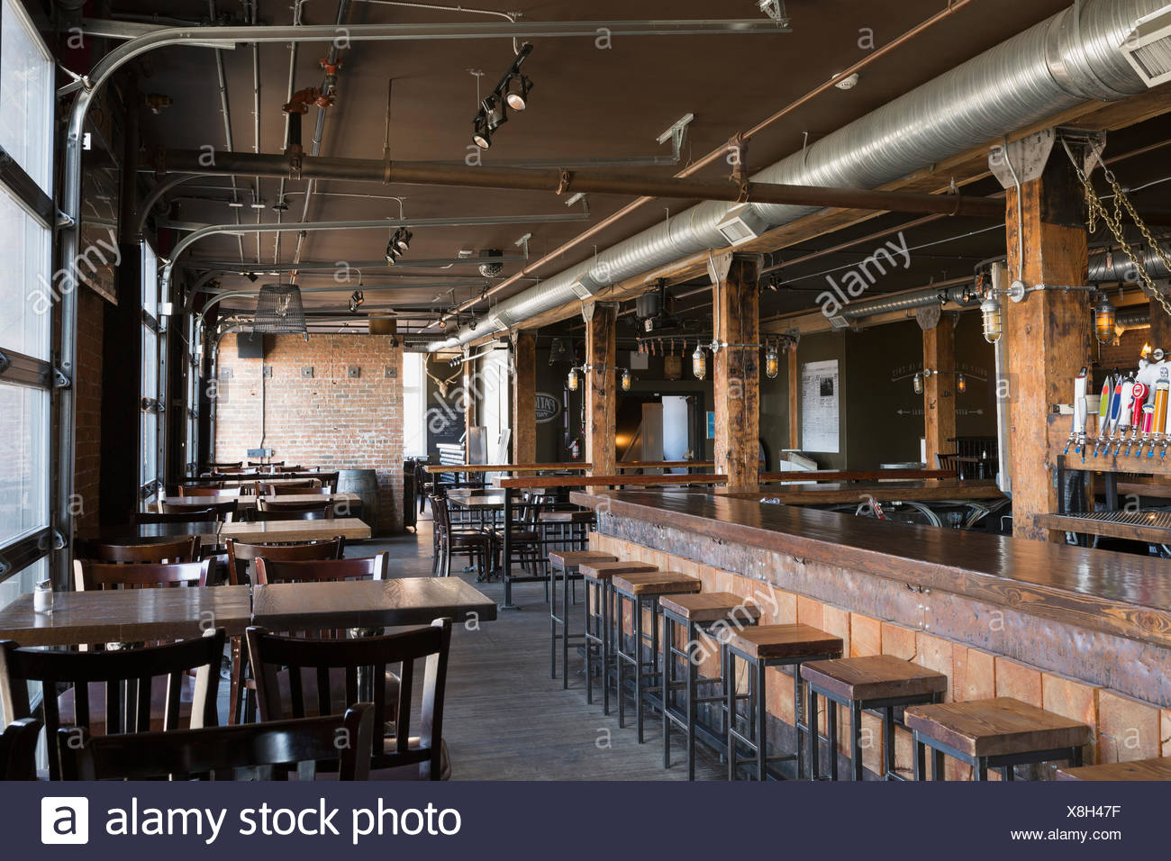 Barroom Stock Photos & Barroom Stock Images - Alamy