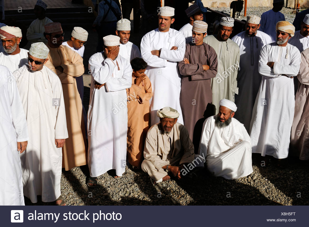 Omani Men In Traditional Dress High Resolution Stock Photography and ...