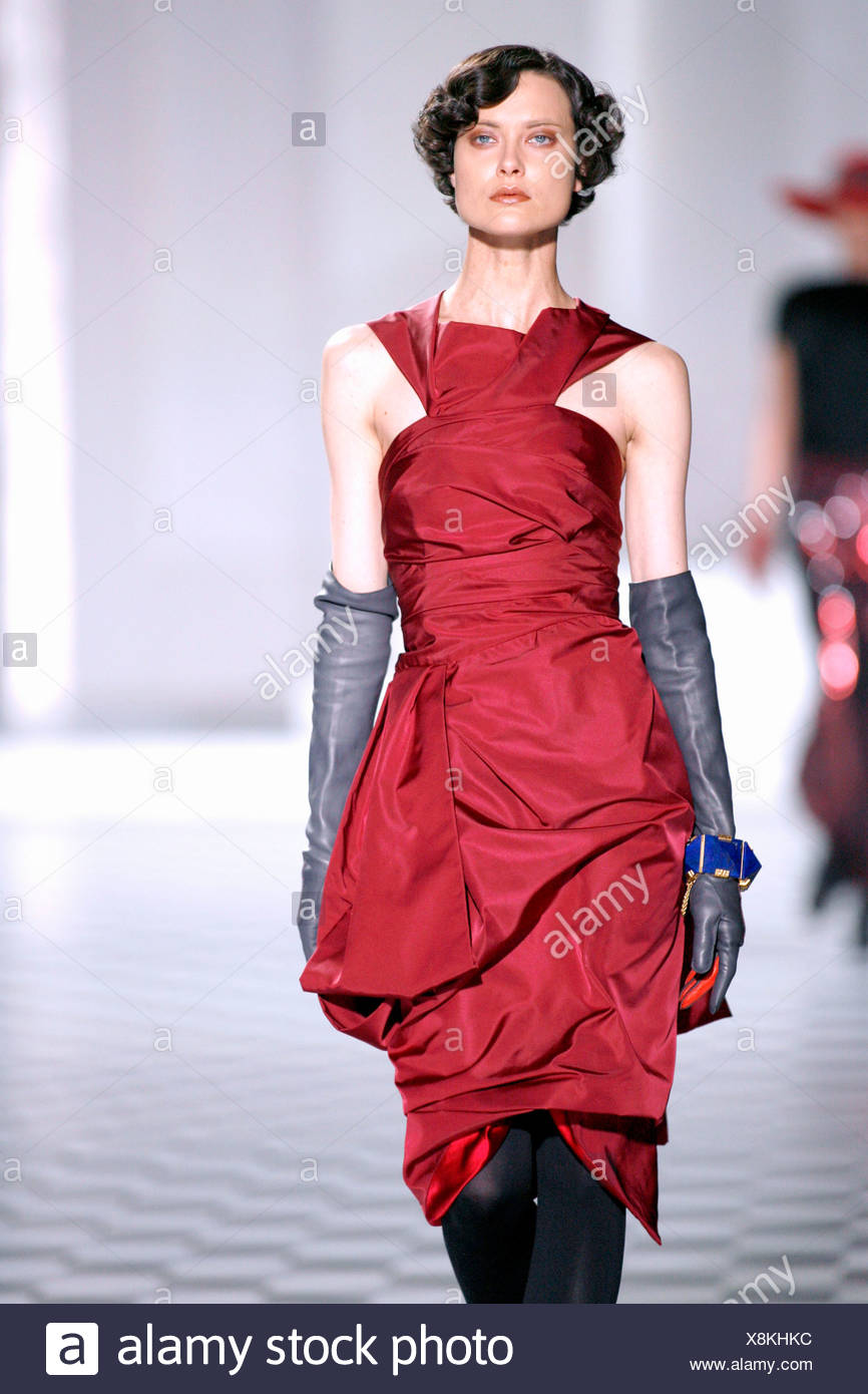 Shalom Harlow Stock Photos & Shalom Harlow Stock Images - Alamy