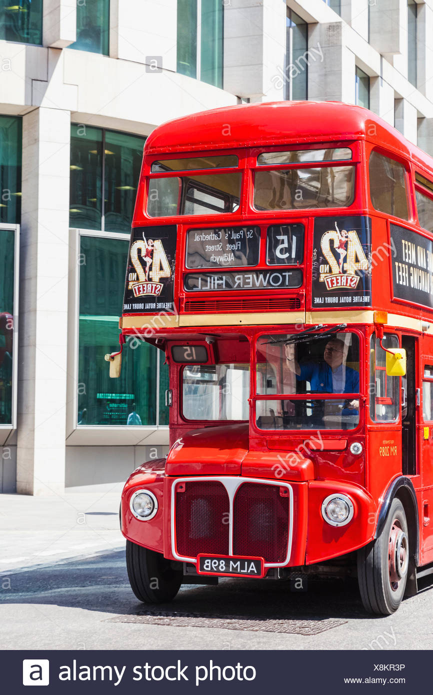 Vintage London Transport Buses High Resolution Stock Photography and ...
