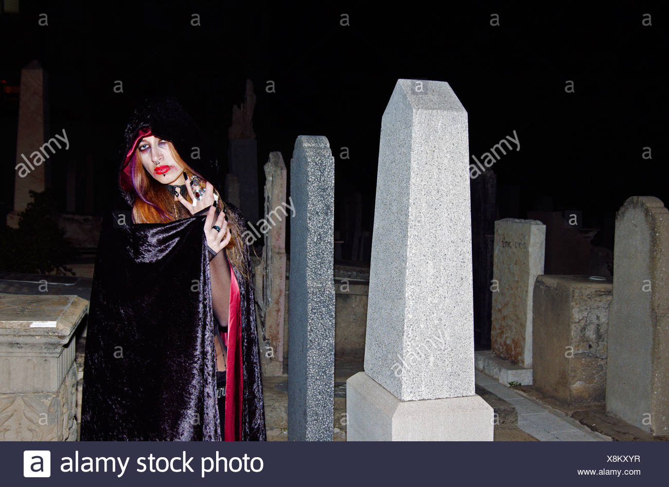 Female Vampire Cemetery Stock Photos & Female Vampire Cemetery Stock ...