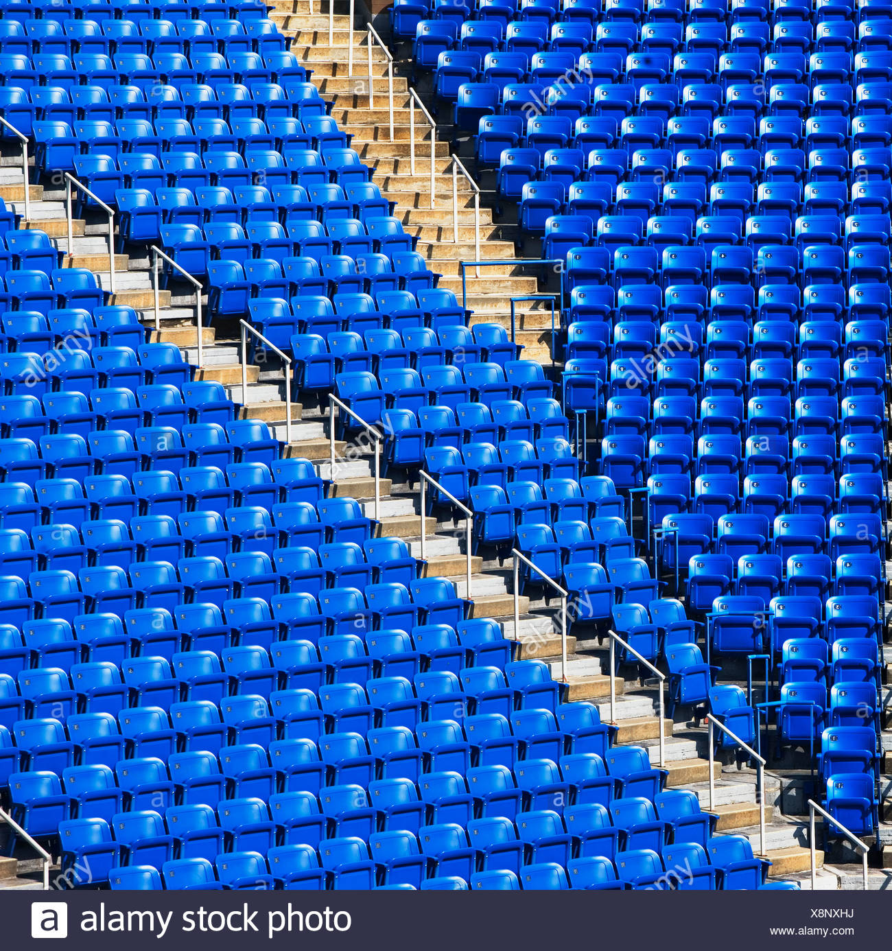 Bench Seating High Resolution Stock Photography and Images - Alamy