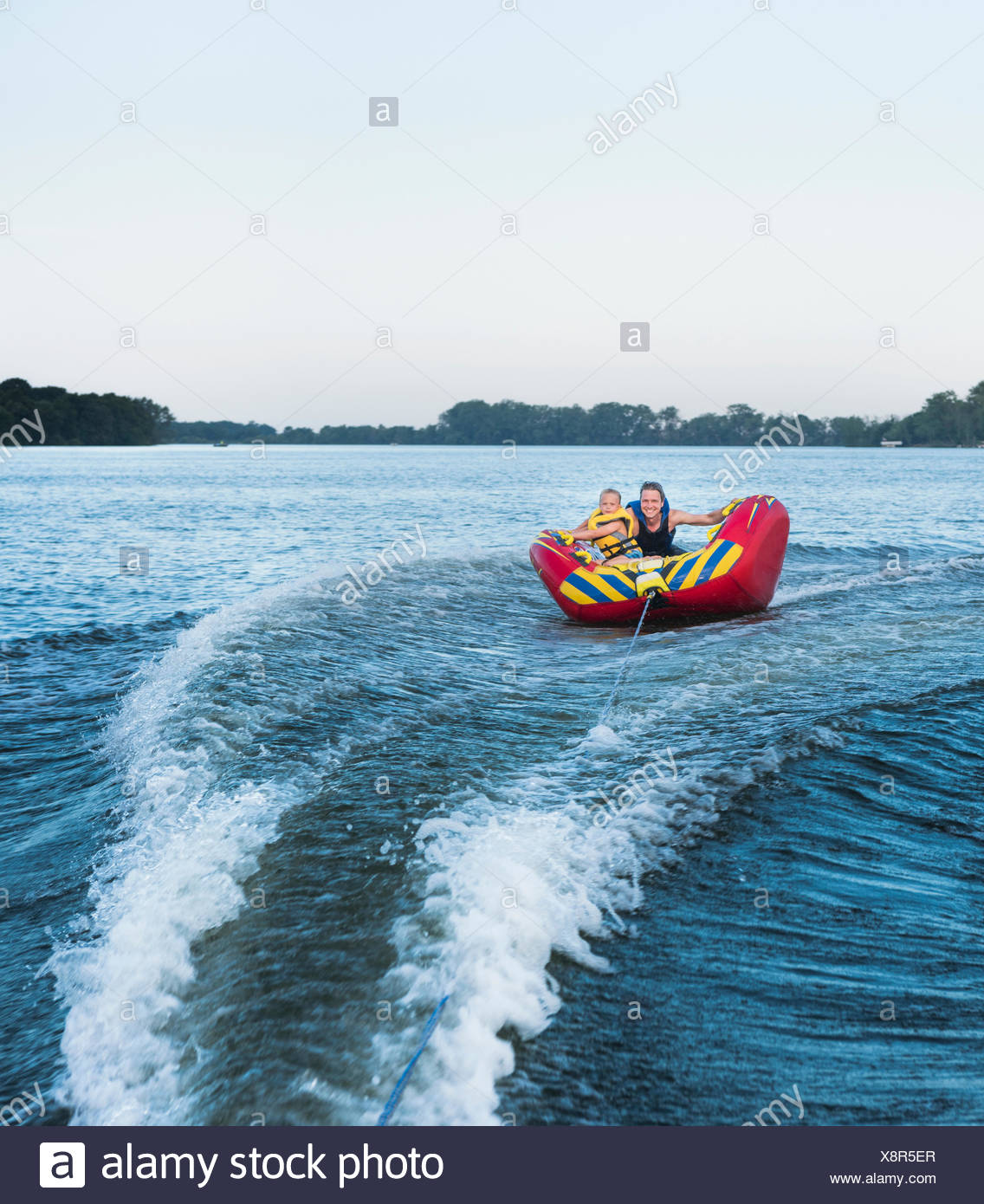 Boat Being Towed Stock Photos & Boat Being Towed Stock Images - Alamy