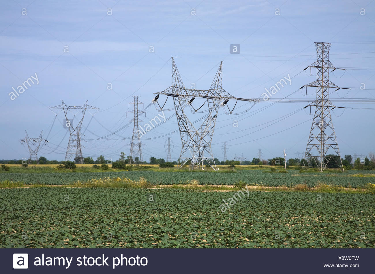 Electricity Transmission Towers High Resolution Stock Photography and ...