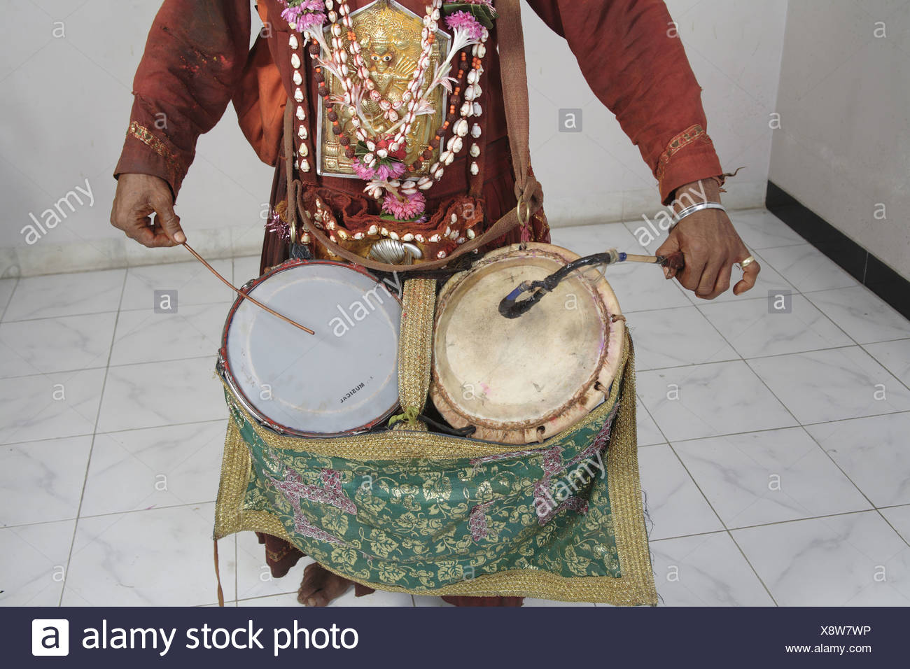 Standing Drums High Resolution Stock Photography and Images - Alamy