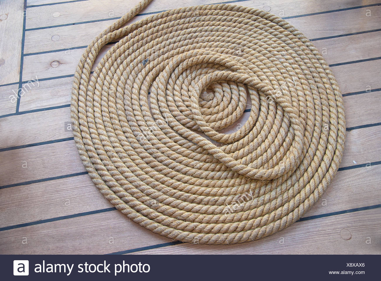 Climbing Rope Circle Stock Photos & Climbing Rope Circle Stock Images ...