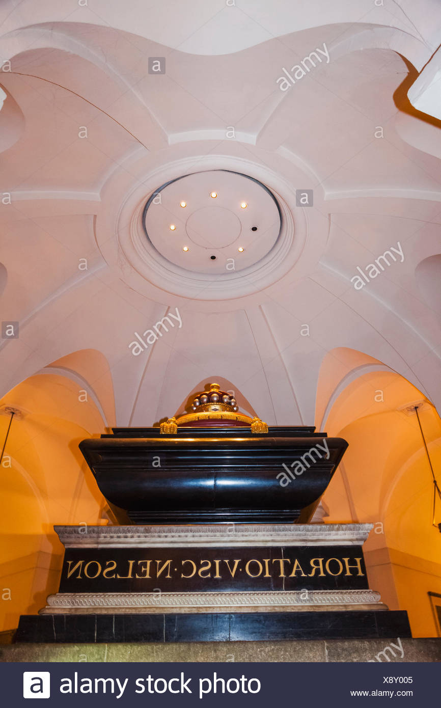 Crypt Of St Pauls High Resolution Stock Photography and Images - Alamy