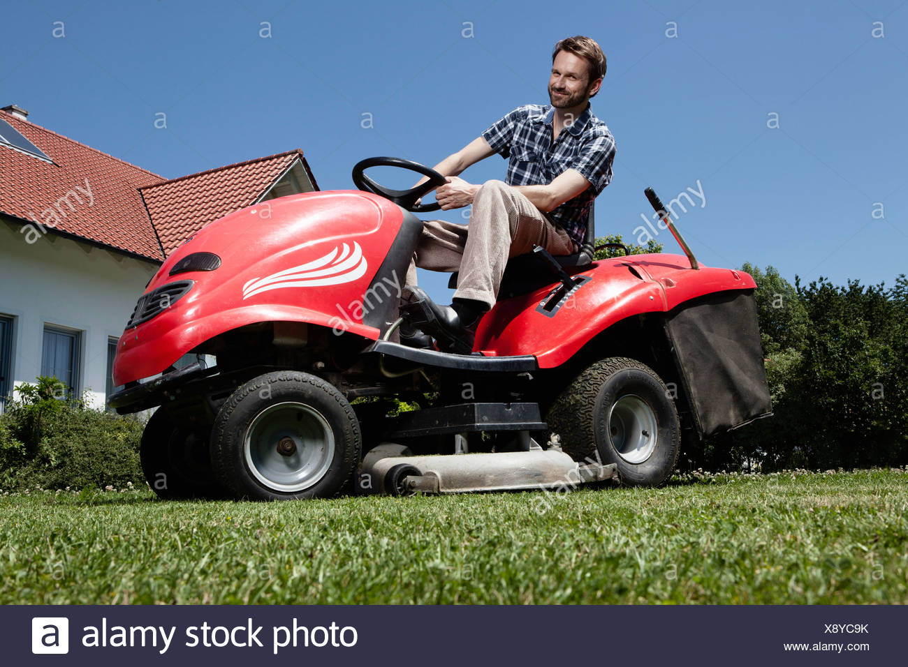 Riding Lawnmower High Resolution Stock Photography and Images - Alamy