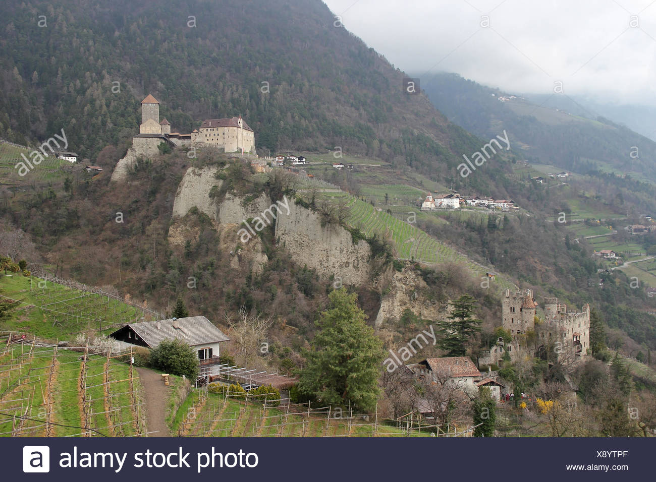 Brunnenburg Castle Stock Photos & Brunnenburg Castle Stock Images - Alamy