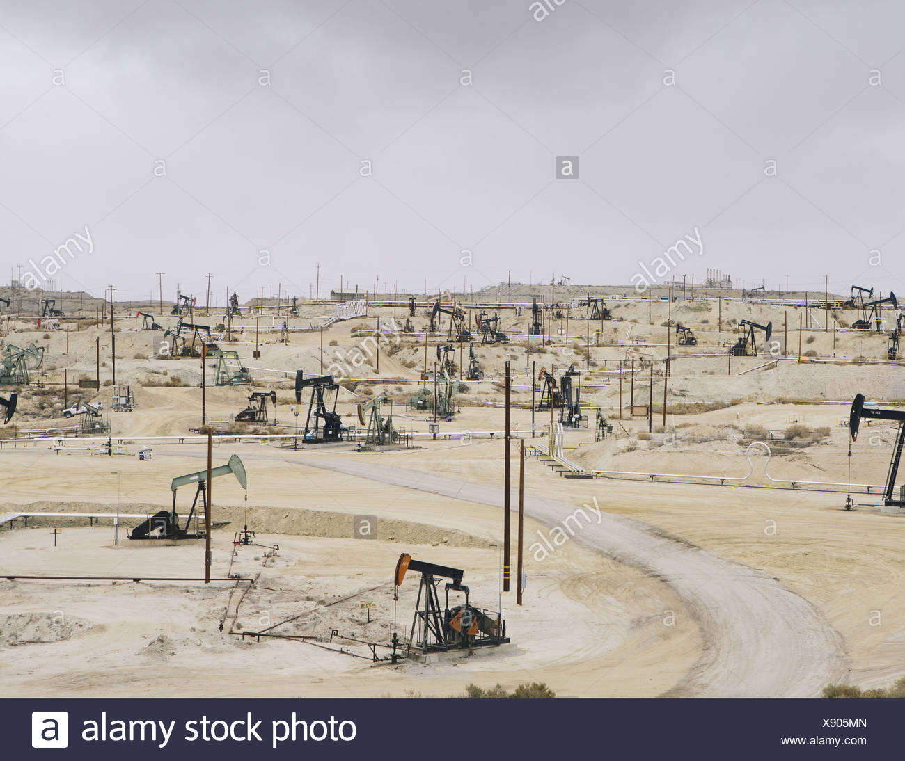 Oil Rig Sunset Land High Resolution Stock Photography and Images - Alamy
