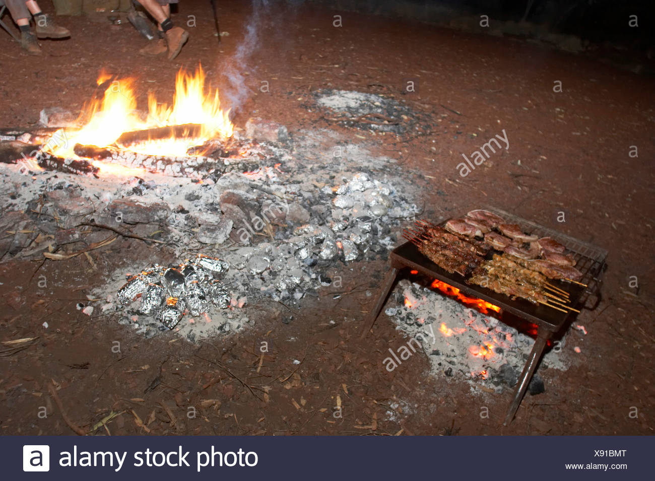 Campfire Outback Australia High Resolution Stock Photography and Images ...