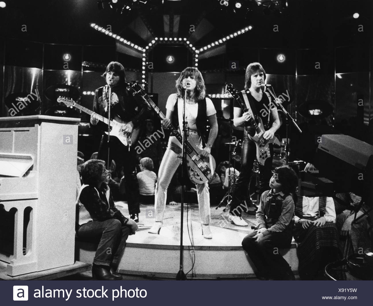 Page 2 - Suzi Quatro High Resolution Stock Photography and Images - Alamy