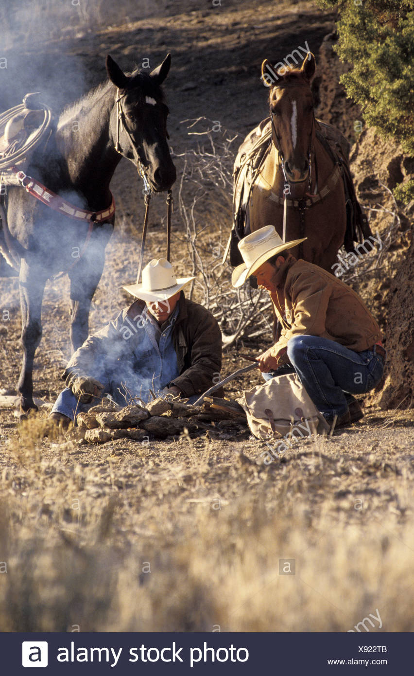 Cowboys Campfire High Resolution Stock Photography and Images - Alamy
