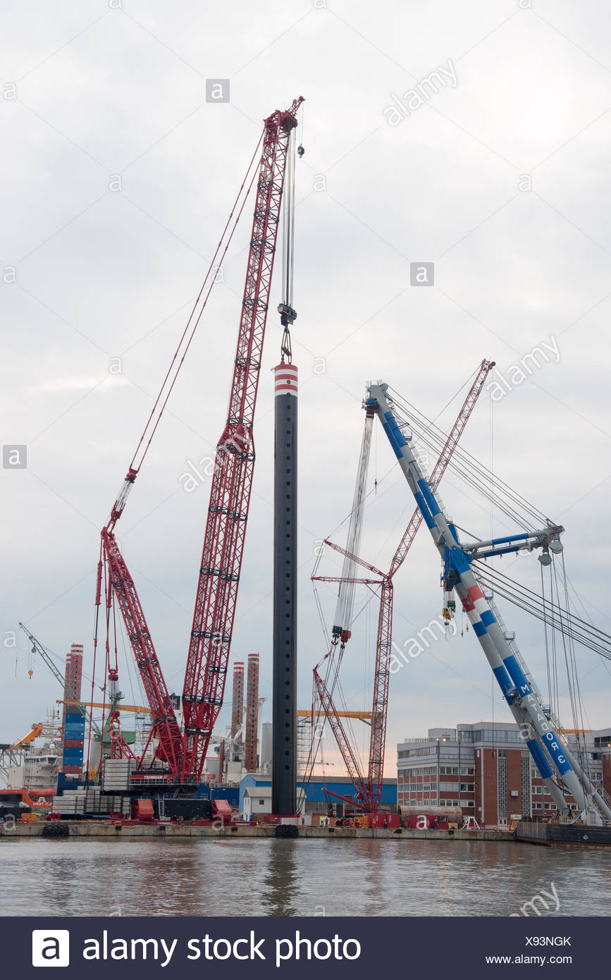 Heavy Lift Crane Barge High Resolution Stock Photography and Images - Alamy