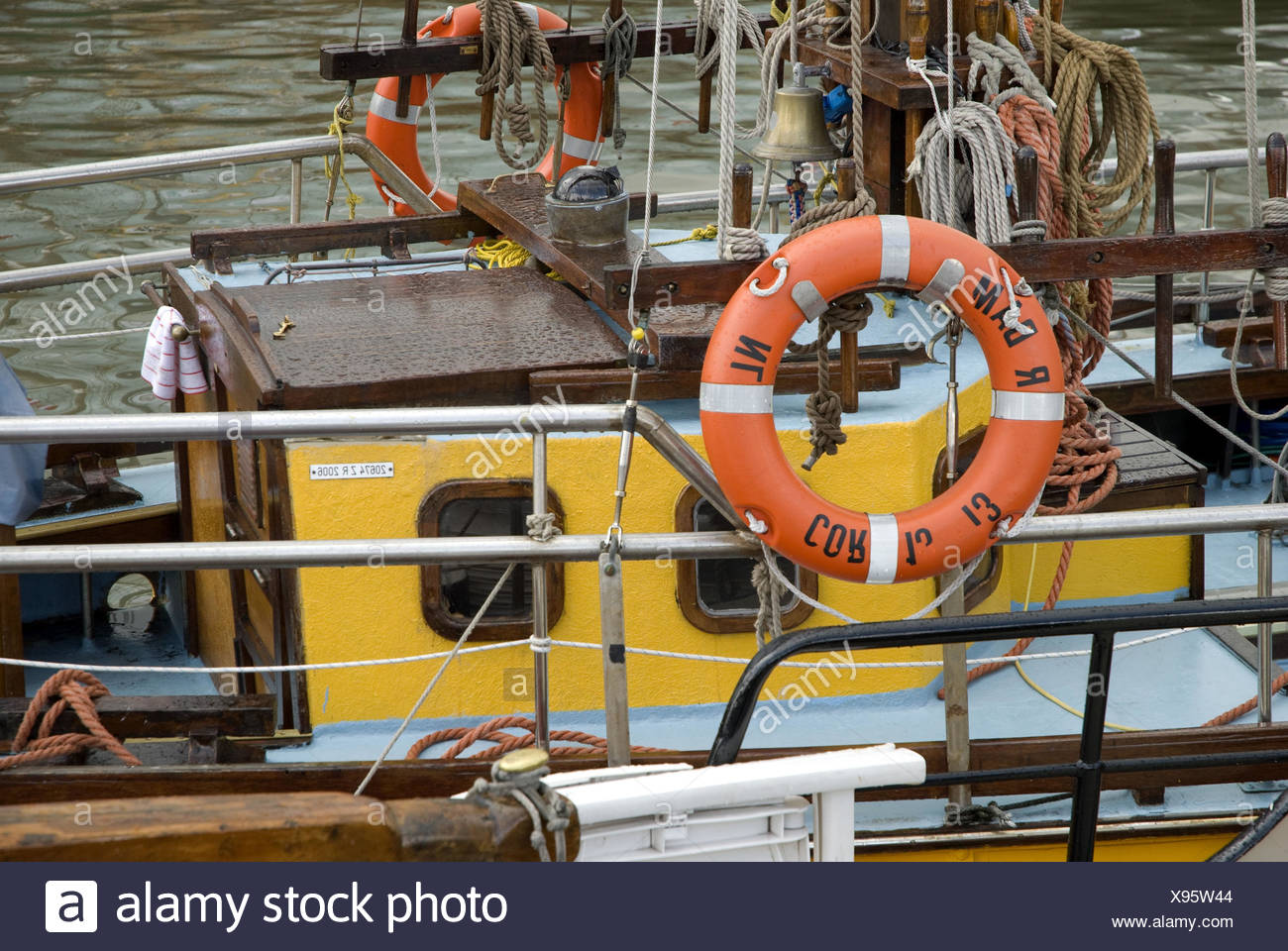 Lifebelt Rope Sea Stock Photos & Lifebelt Rope Sea Stock Images - Alamy