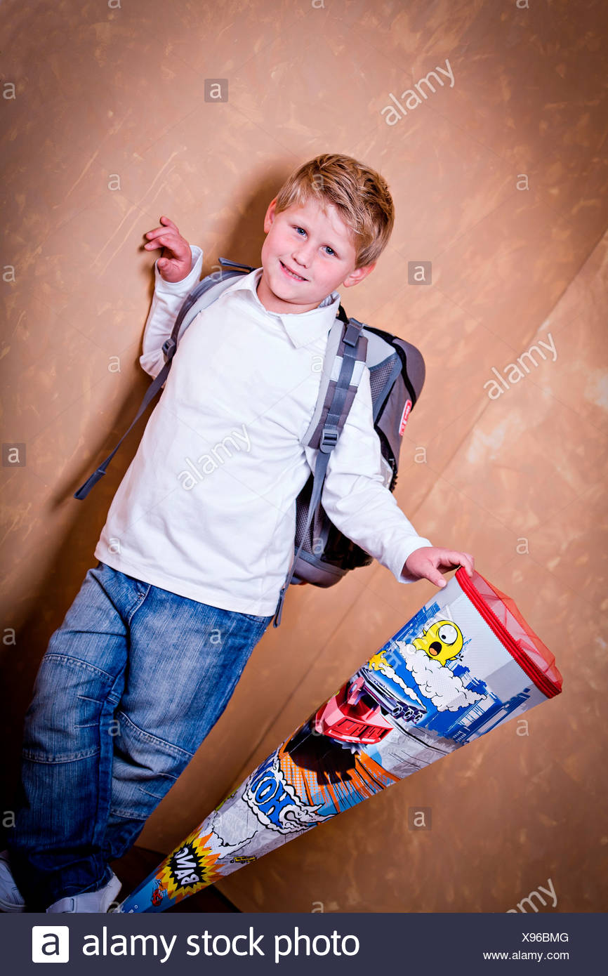 Pupils School Bag High Resolution Stock Photography and Images - Alamy