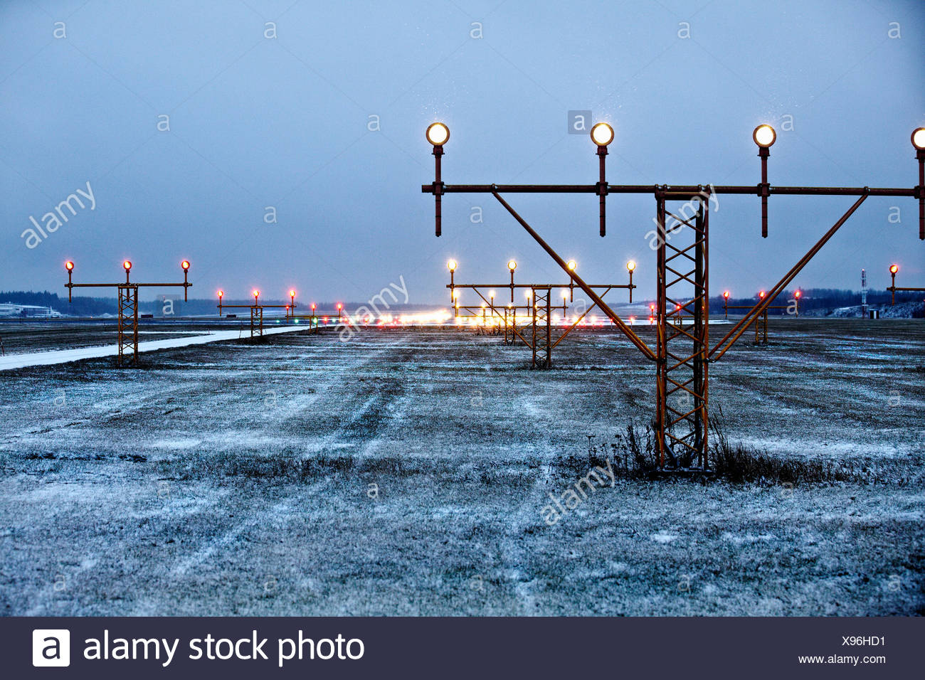 Airport Runway Lights Stock Photos & Airport Runway Lights Stock Images ...