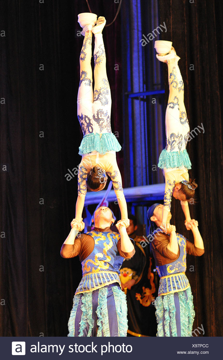 Chinese Circus Acrobat Stock Photos & Chinese Circus Acrobat Stock ...