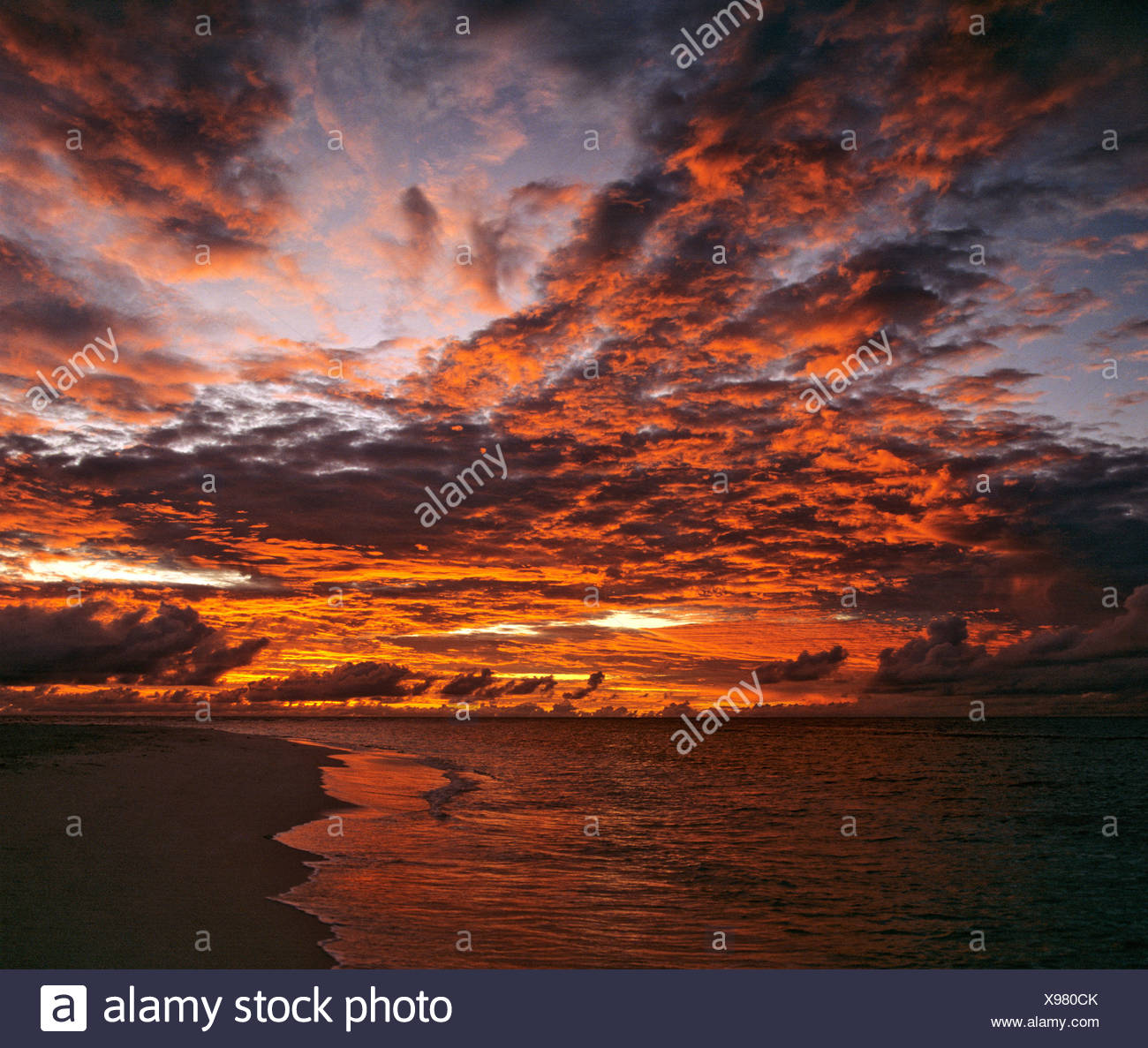 Indian Ocean Sunsets High Resolution Stock Photography and Images - Alamy