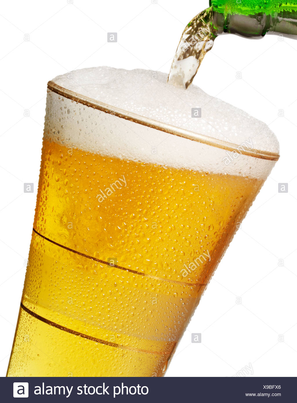 Pouring Pint Of Lager High Resolution Stock Photography and Images - Alamy