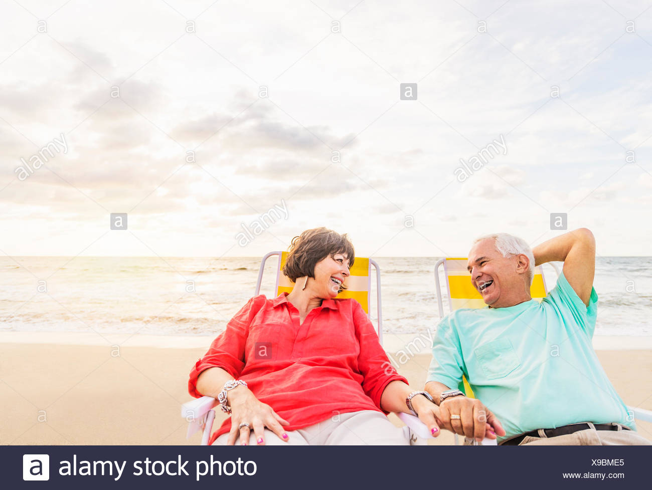 Older Couple Beach Stock Photos & Older Couple Beach Stock Images - Alamy