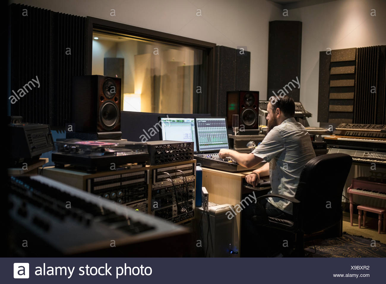 Music Recording Studio Stock Photos & Music Recording Studio Stock ...