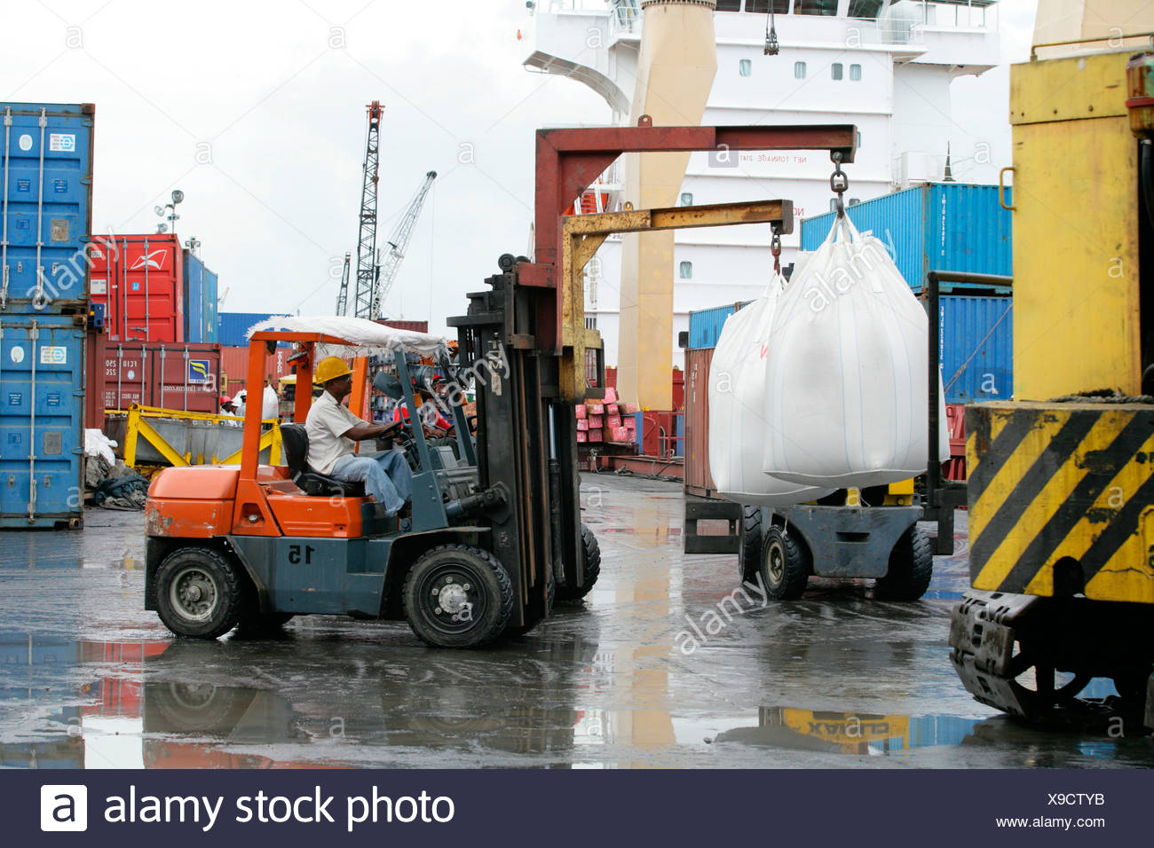 Rice Loading Stock Photos & Rice Loading Stock Images - Alamy