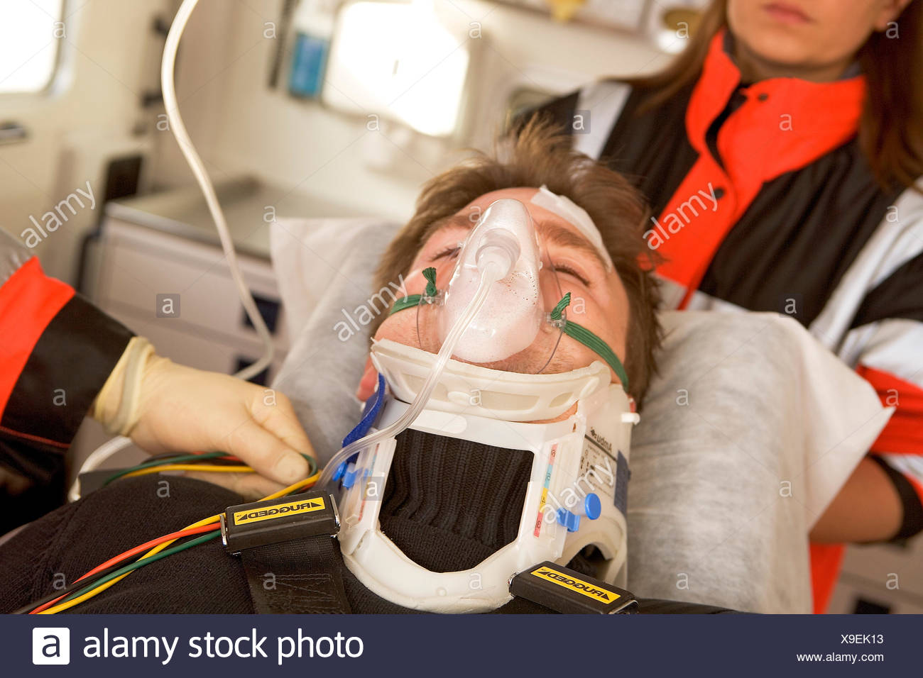 Oxygen Mask Emergency High Resolution Stock Photography and Images - Alamy