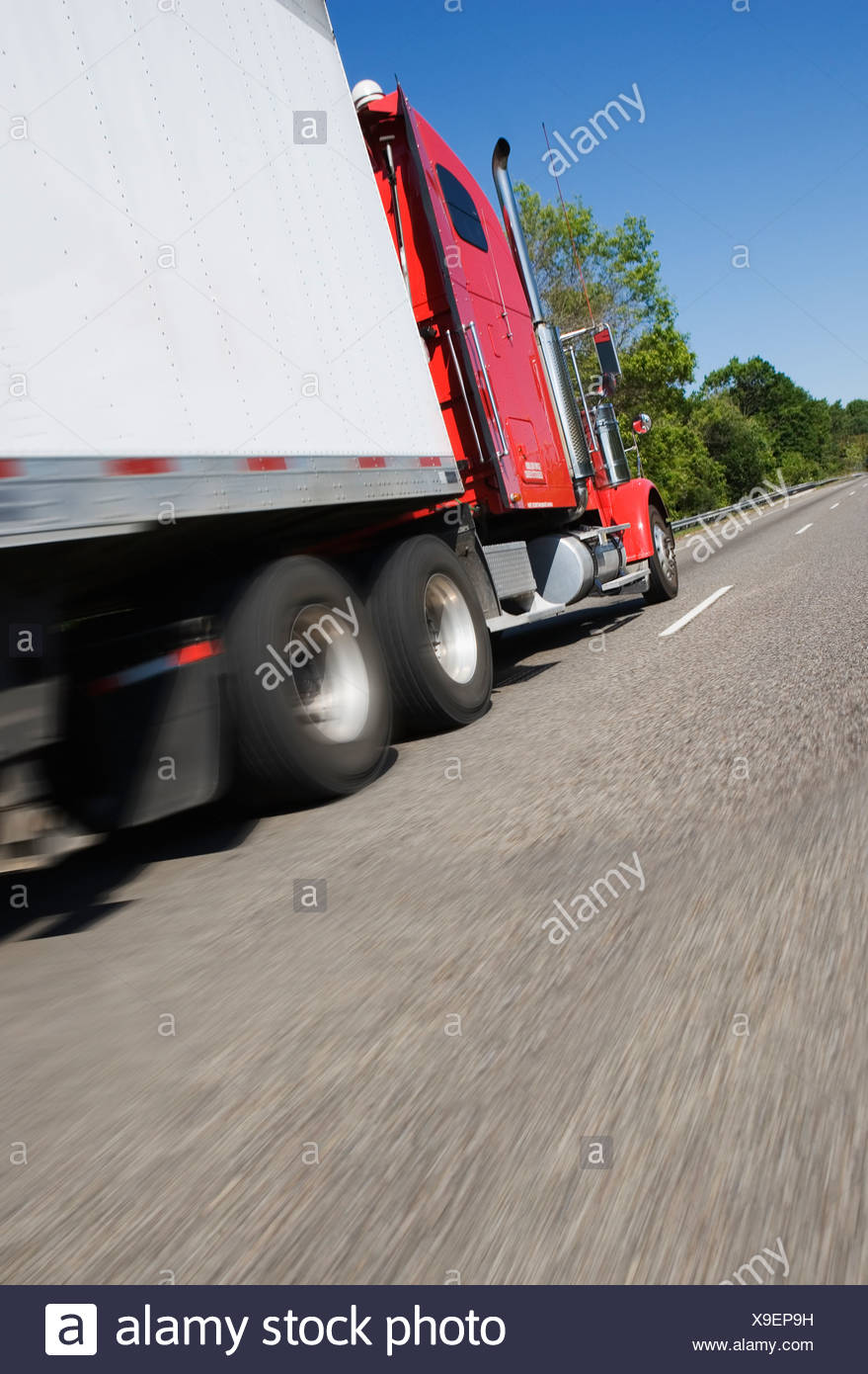 Lorry Side View High Resolution Stock Photography and Images - Alamy