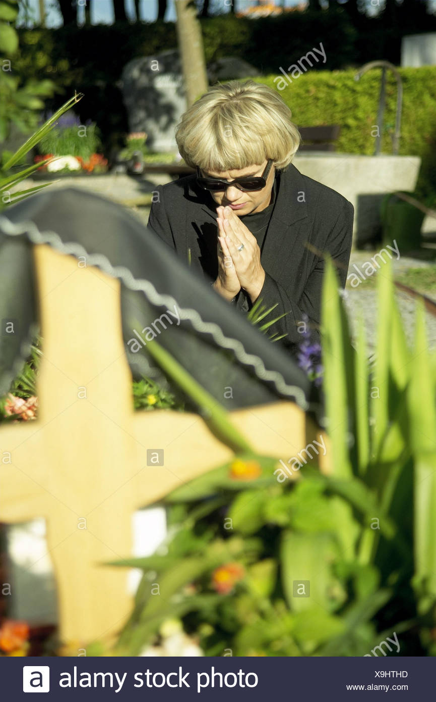 Black Band Mourning High Resolution Stock Photography and Images - Alamy