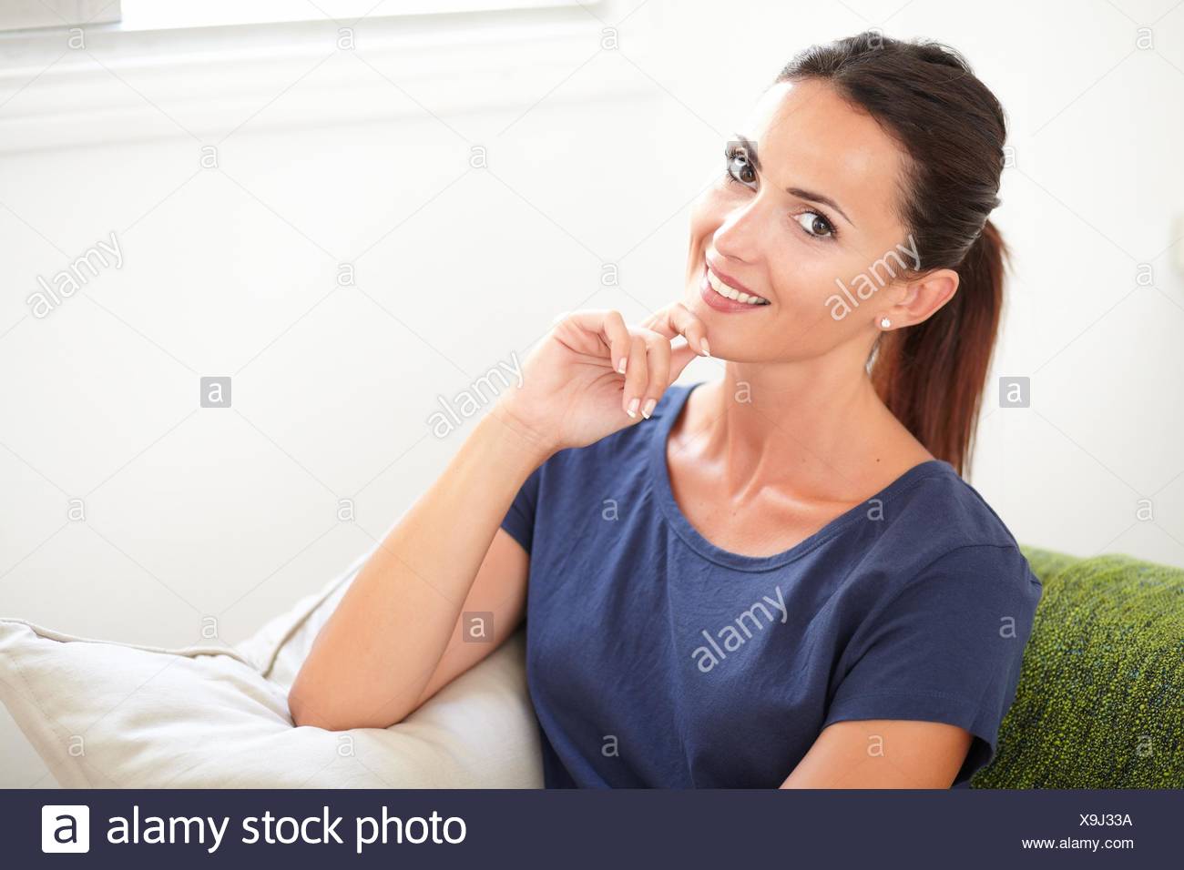 Brown Hair Pulled Back High Resolution Stock Photography and Images - Alamy