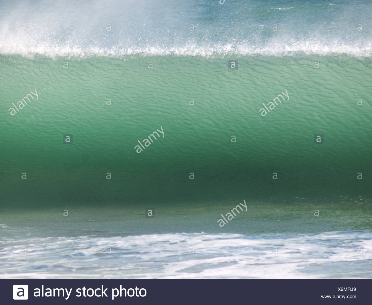 Huge Wave Stock Photos & Huge Wave Stock Images - Alamy