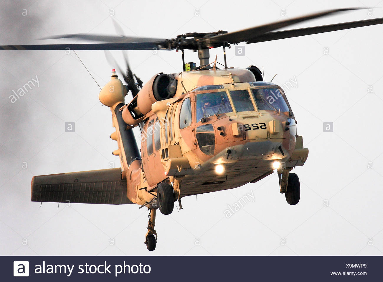 Uh 60 Blackhawk Helicopter High Resolution Stock Photography and Images ...