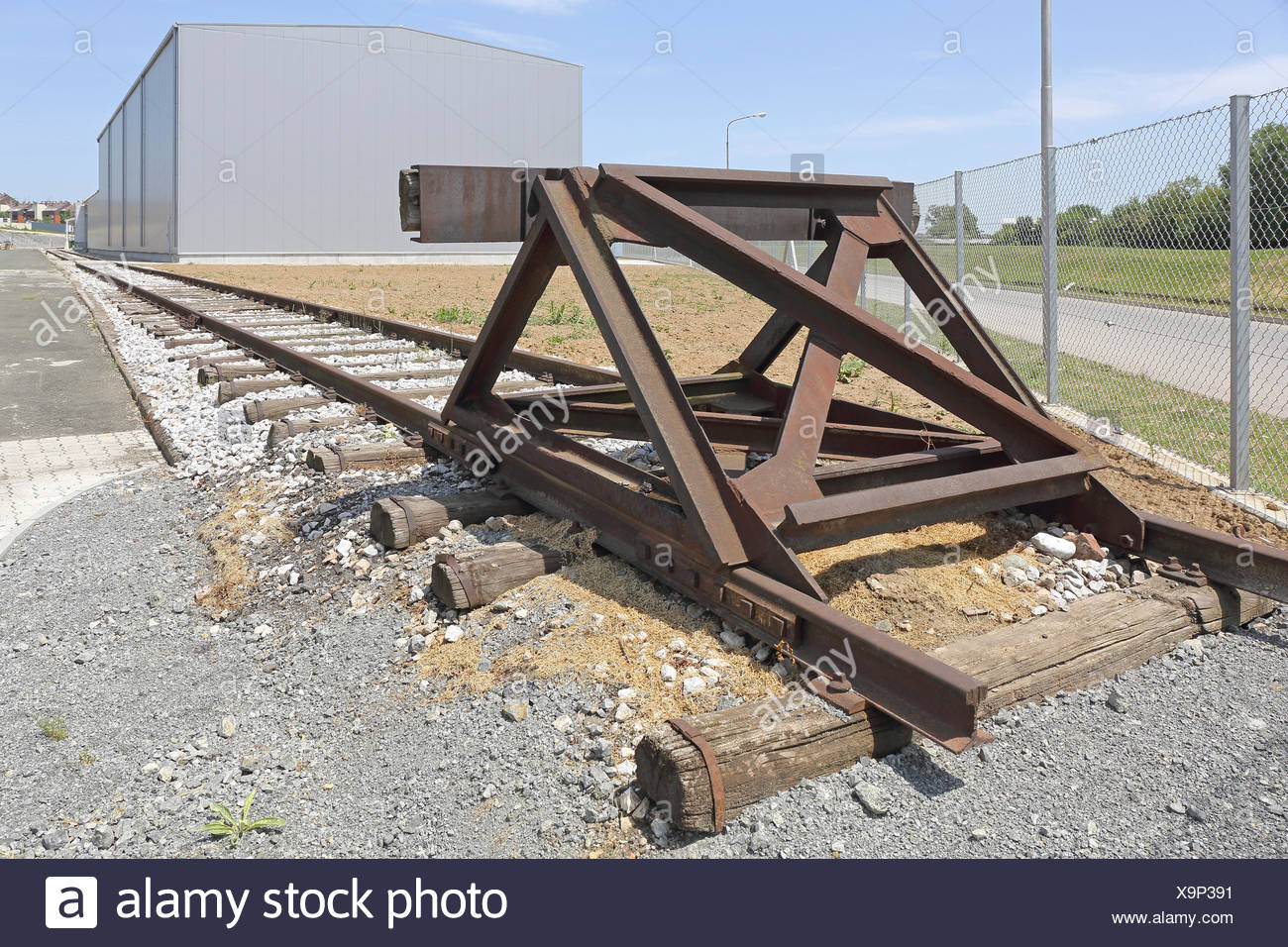 Railway Buffer Stop High Resolution Stock Photography and Images - Alamy