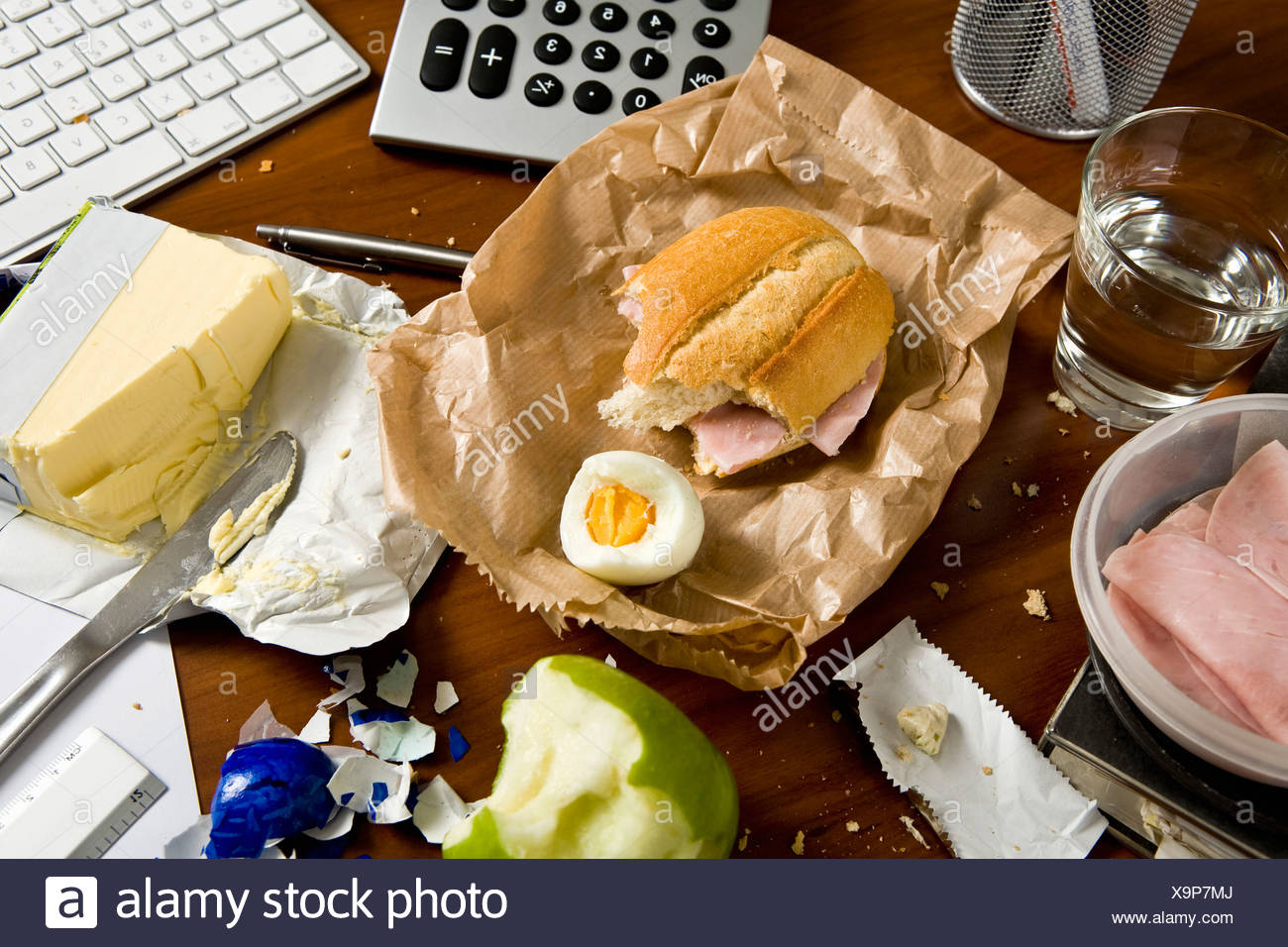 Office Desk Clutter High Resolution Stock Photography and Images - Alamy