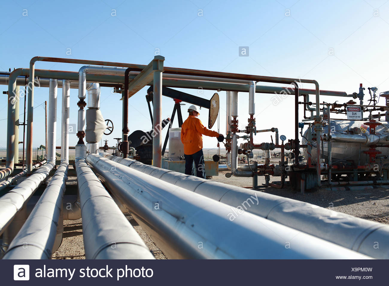 Refinery Pipes High Resolution Stock Photography and Images - Alamy