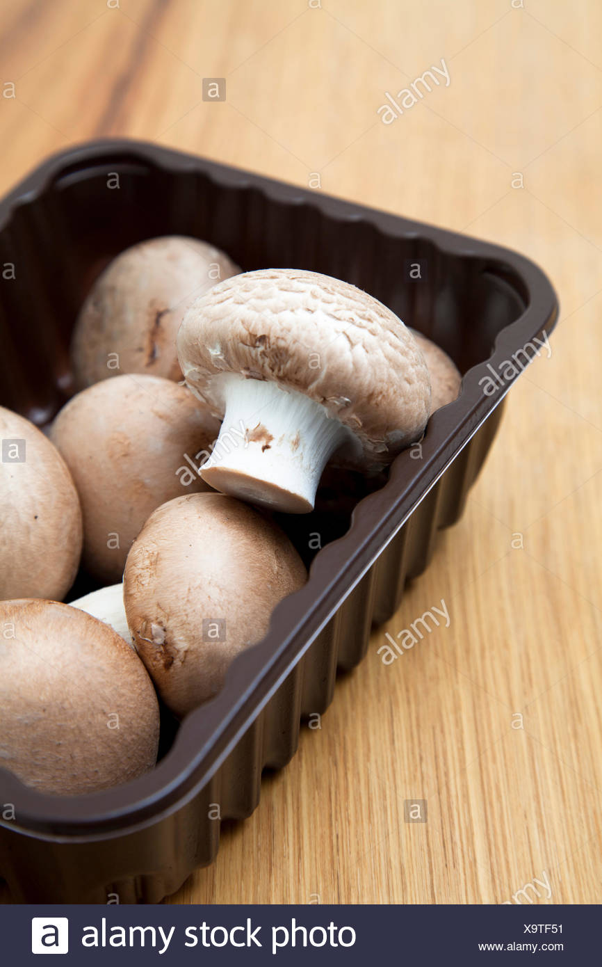 Plastic Punnet Stock Photos & Plastic Punnet Stock Images - Alamy