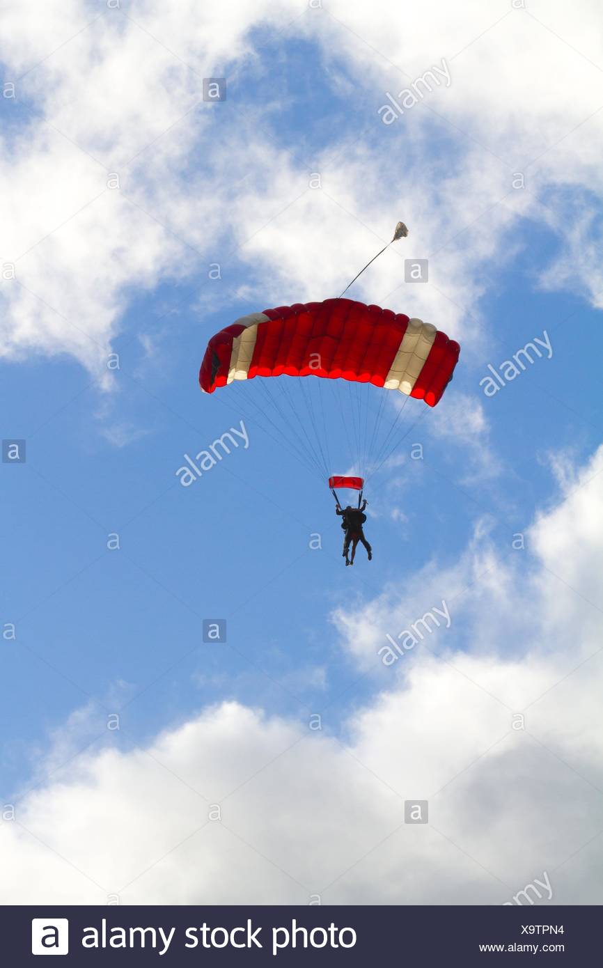 Parachute Ground Stock Photos & Parachute Ground Stock Images - Alamy