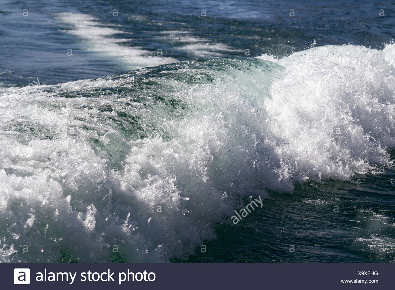 Bow Wave Stock Photos & Bow Wave Stock Images - Alamy