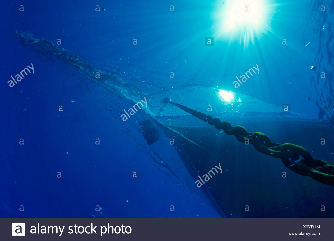 Anchor Chain Underwater Stock Photos & Anchor Chain Underwater Stock ...
