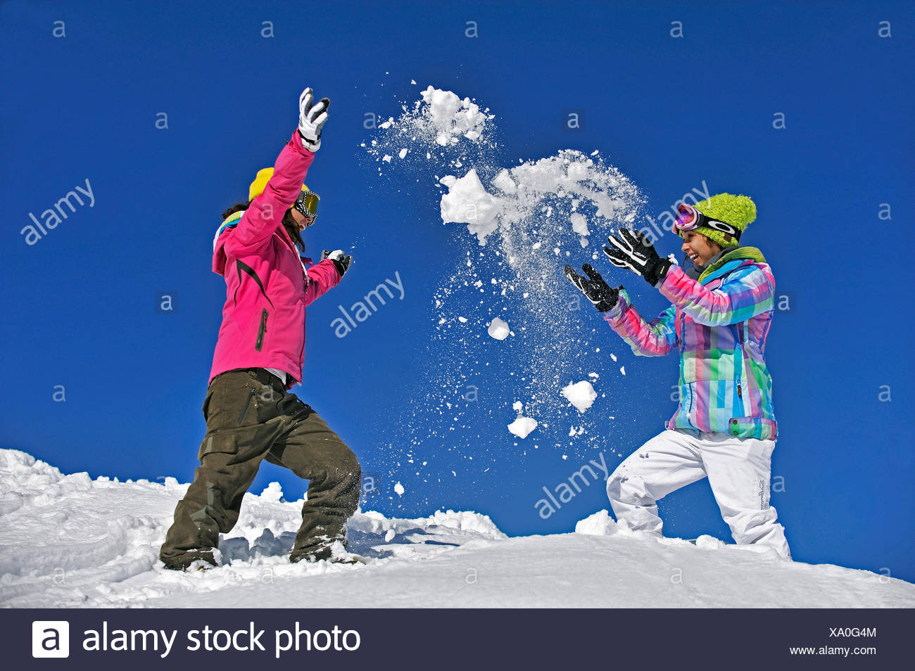Children Snowball Fight Stock Photos & Children Snowball Fight Stock ...