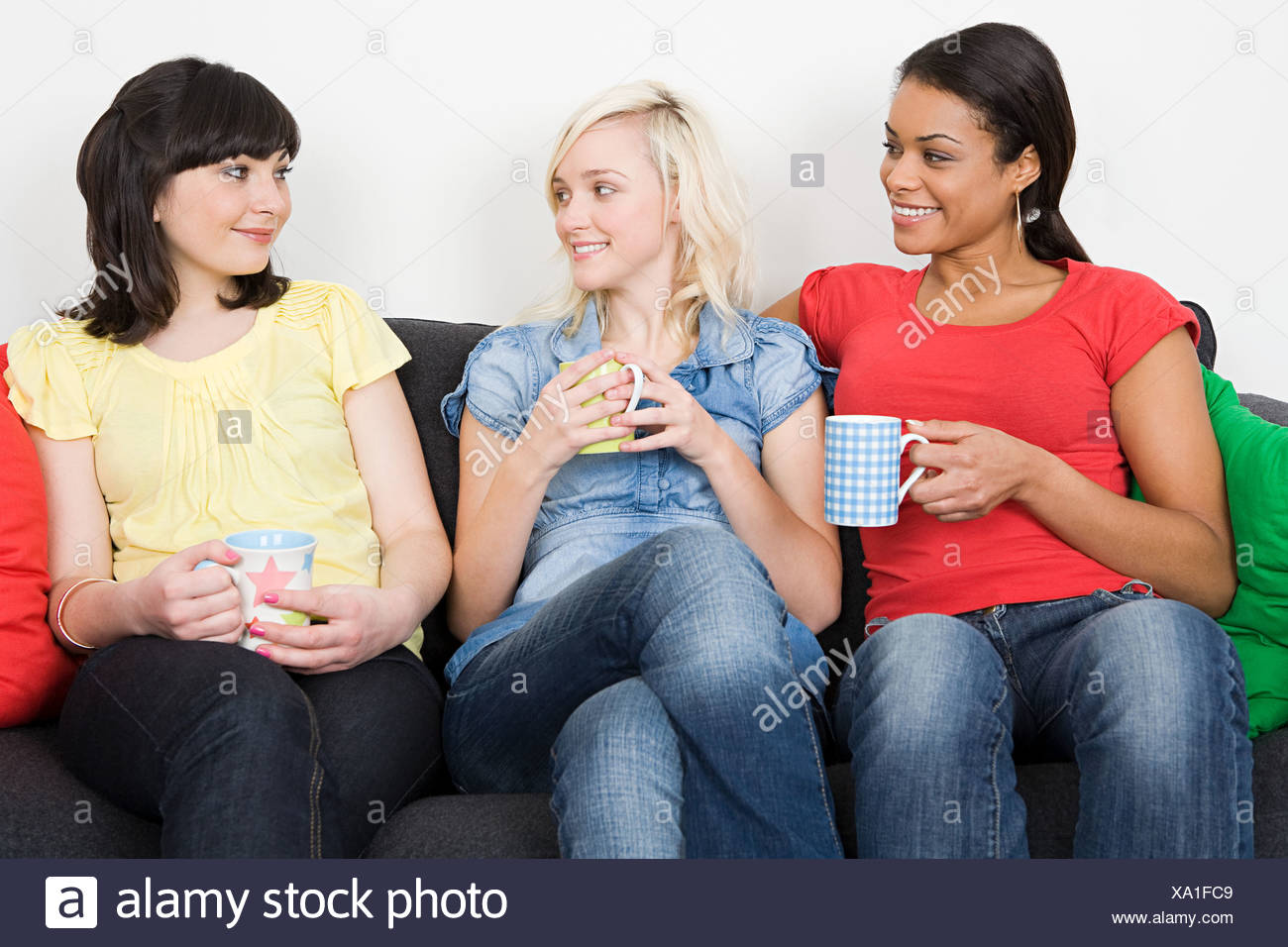 Friends On Sofa Stock Photos & Friends On Sofa Stock Images - Alamy