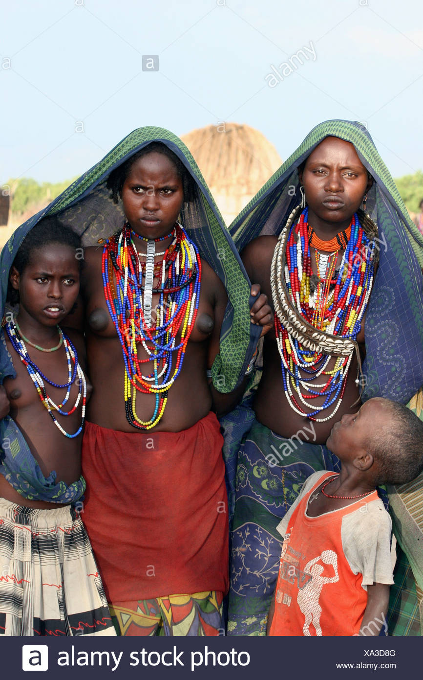 Africa Tribe Decoration High Resolution Stock Photography and Images ...