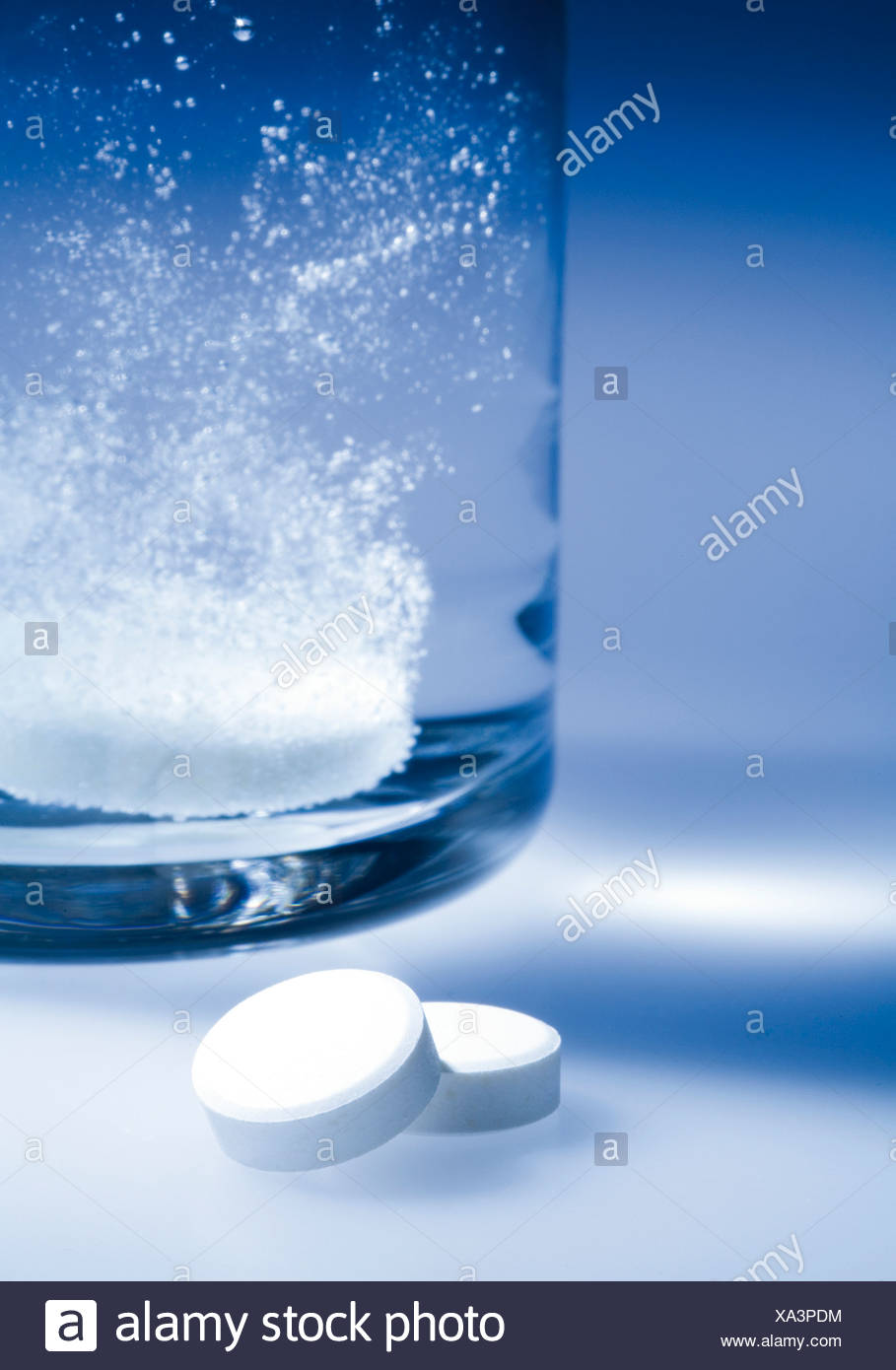 Fizzing Tablet High Resolution Stock Photography and Images - Alamy